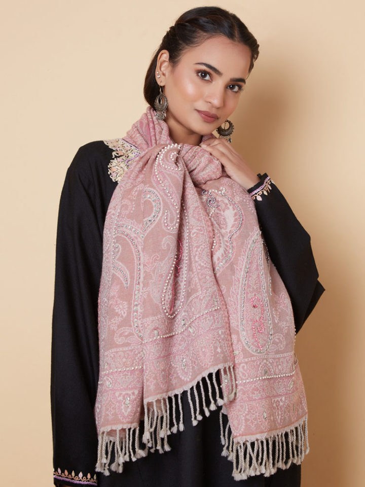 Different Types of Shawls: A Guide to Market Varieties - KCS Shop