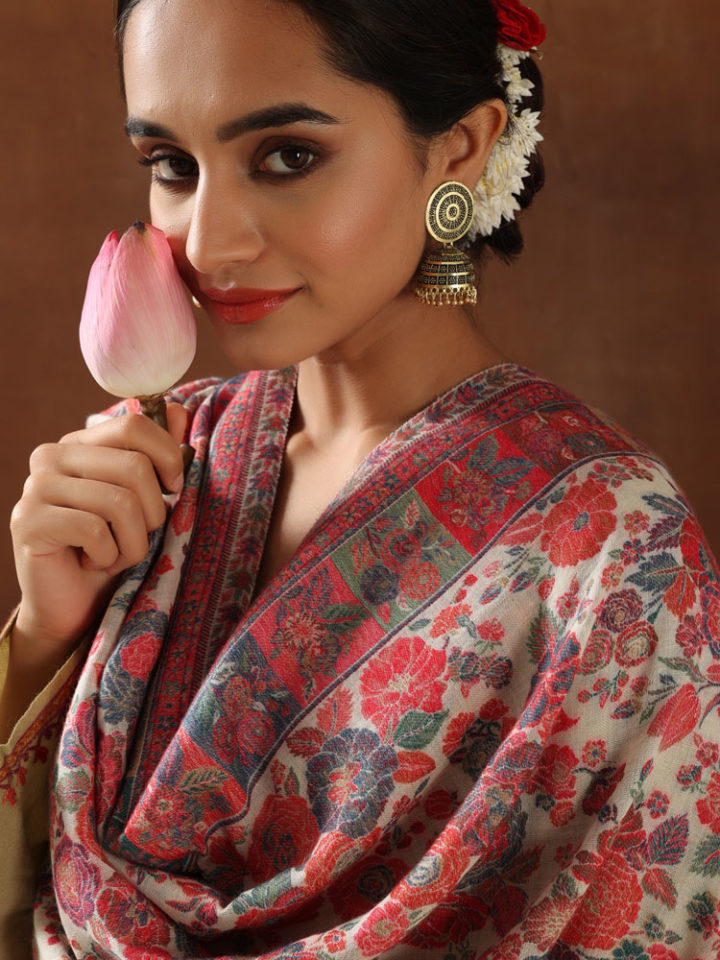 Buy Authentic Kashmiri Pashmina Shawls – Handwoven & Certified