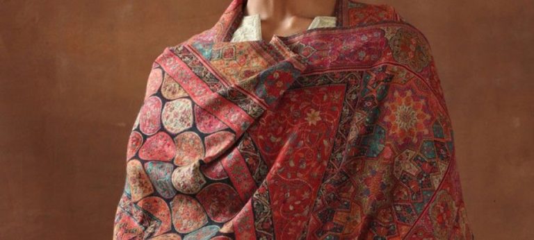 Different Types of Shawls: A Guide to Market Varieties - KCS Shop