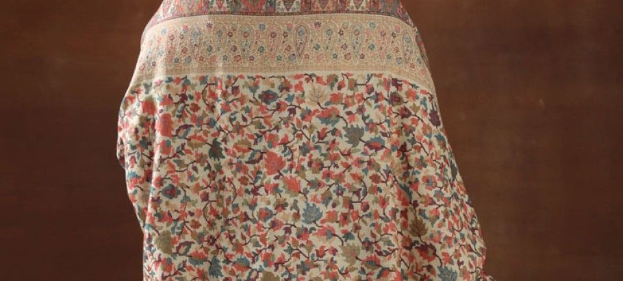 Different Types of Shawls: A Guide to Market Varieties - KCS Shop