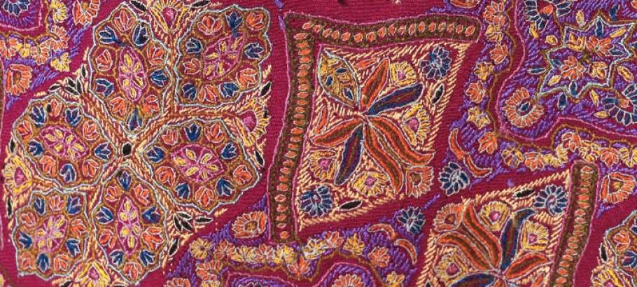 Different Types of Shawls: A Guide to Market Varieties - KCS Shop