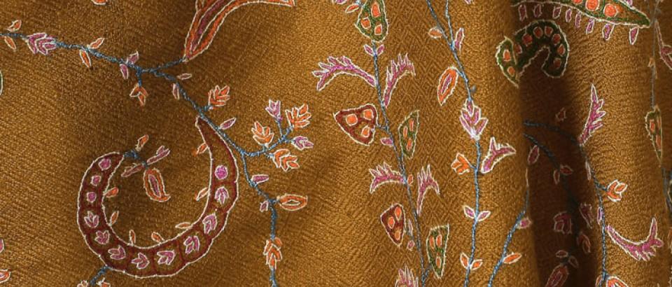 Different Types of Shawls: A Guide to Market Varieties - KCS Shop