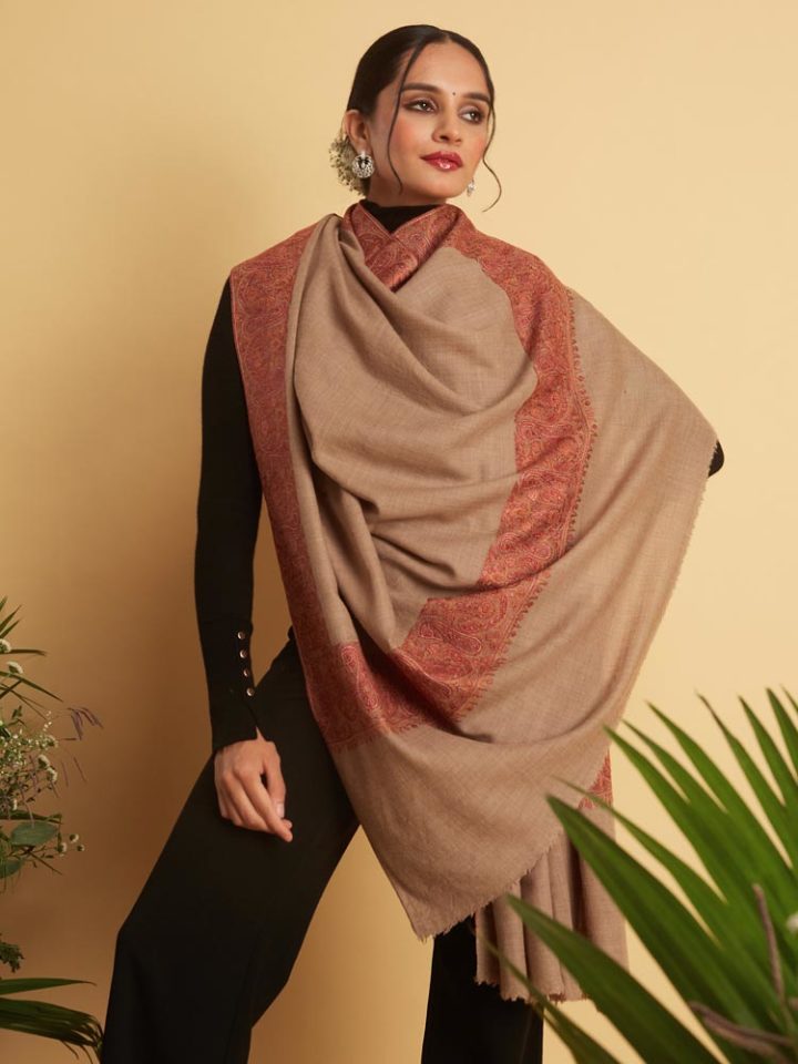 Different Types of Shawls: A Guide to Market Varieties - KCS Shop