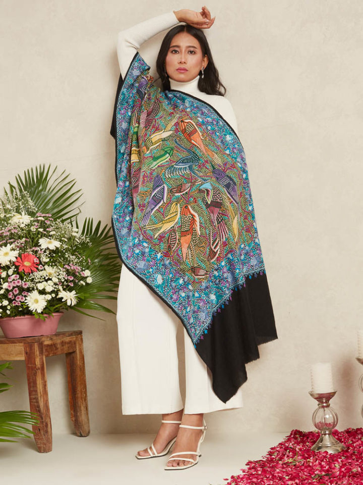 Different Types of Shawls: A Guide to Market Varieties - KCS Shop